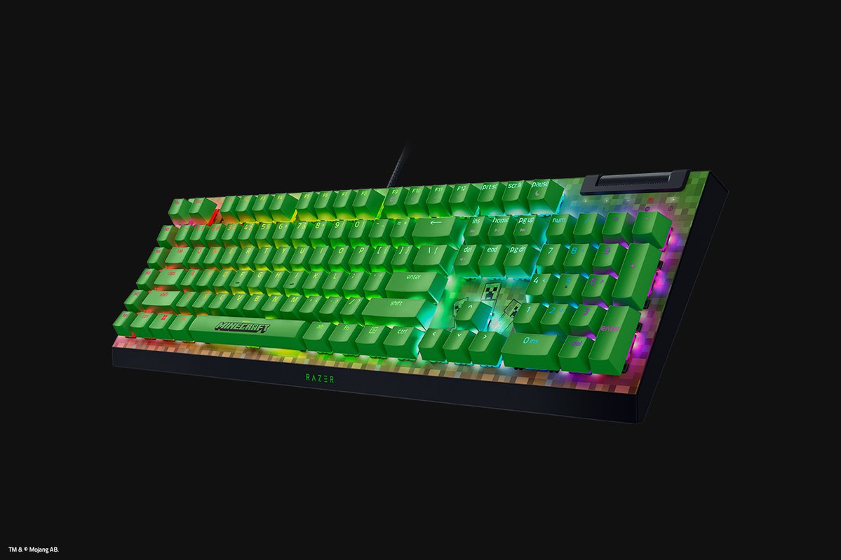 Buy Razer BlackWidow V4 X - Green Switch - US - Minecraft Edition ...